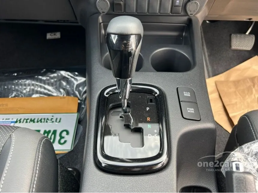 2022 Toyota Hilux Revo 2.4 SMARTCAB Prerunner Rocco Pickup มือสอง One2car