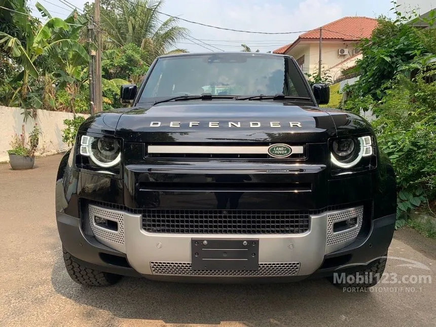 Jual Mobil Land Rover Defender 2023 110 P300 Explorer Package HSE 2.0 ...