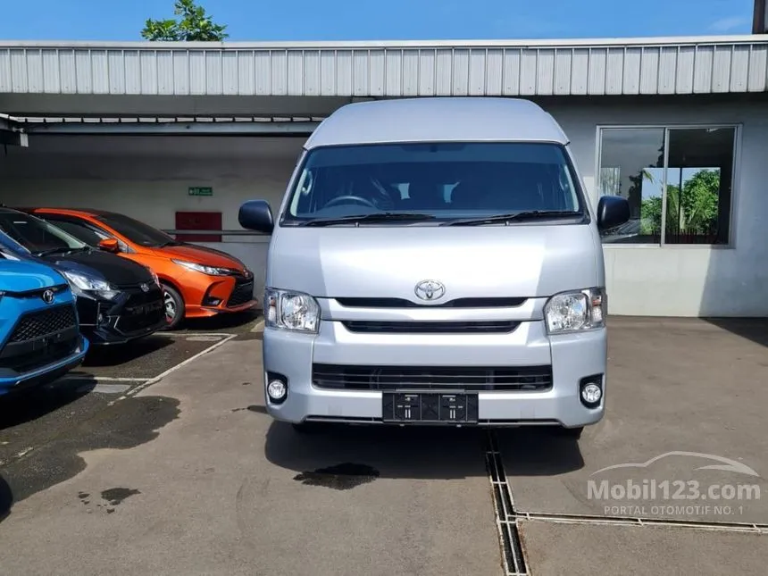Jual Mobil Toyota Hiace 2023 Commuter 3.0 di Banten Manual Van Wagon ...