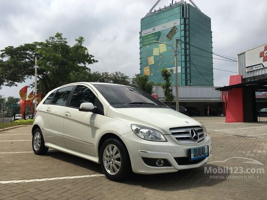 Jual Mobil Mercedes-Benz B180 2010 B180 1.7 di Banten Automatic ...
