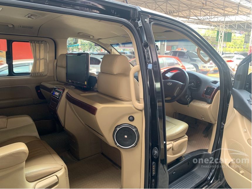 2011 Hyundai Grand Starex 2.5 (ปี 10-17) VIP Wagon AT for sale on One2car