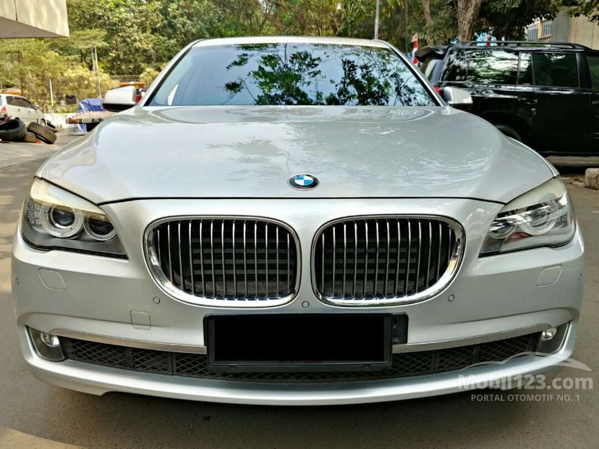 Jual Mobil BMW 740Li 2012 F02 3.0 di DKI Jakarta Automatic Sedan Silver ...