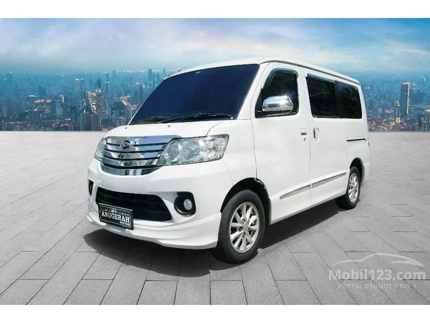 Jual Mobil Daihatsu Luxio 2017 X 1.5 di Jawa Timur Automatic MPV Putih ...
