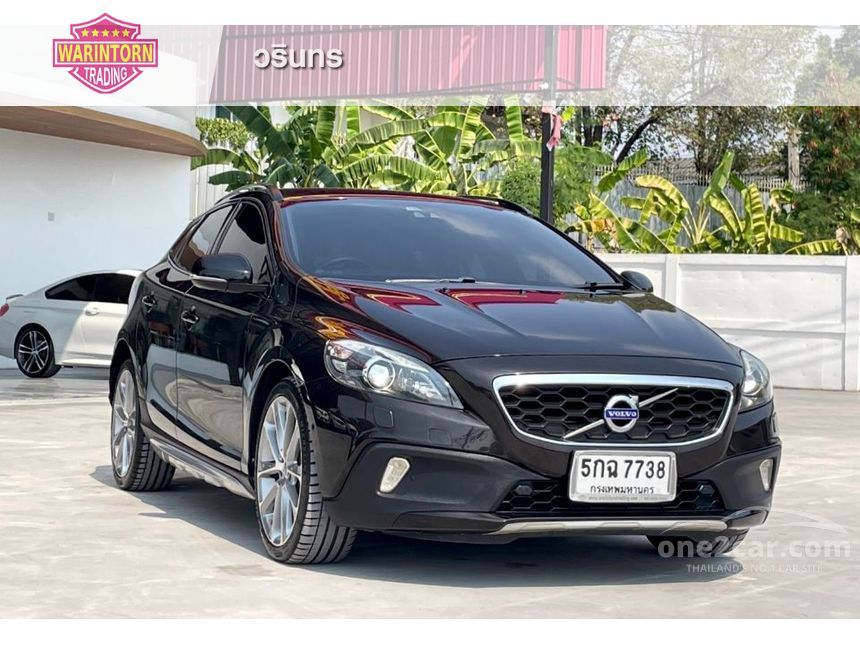 2016 Volvo V40 2.0 (ปี 13-16) D4 Wagon AT มือสอง One2car