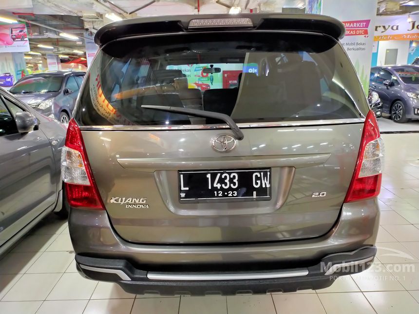 Jual Mobil Toyota Kijang Innova 2013 J 2.0 di Jawa Timur Manual MPV Abu ...