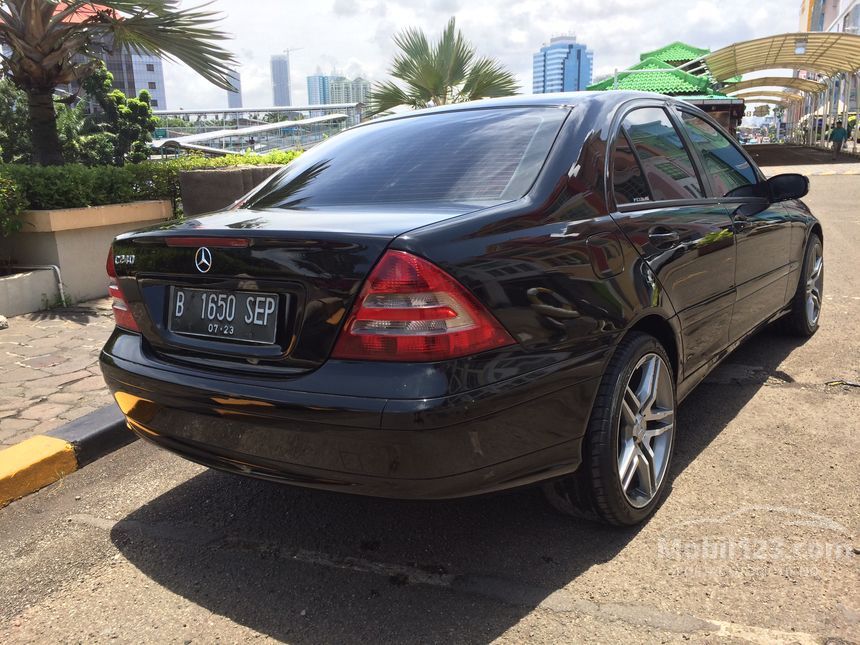 Jual Mobil Mercedes-Benz C240 2005 Elegance 2.6 di DKI Jakarta ...