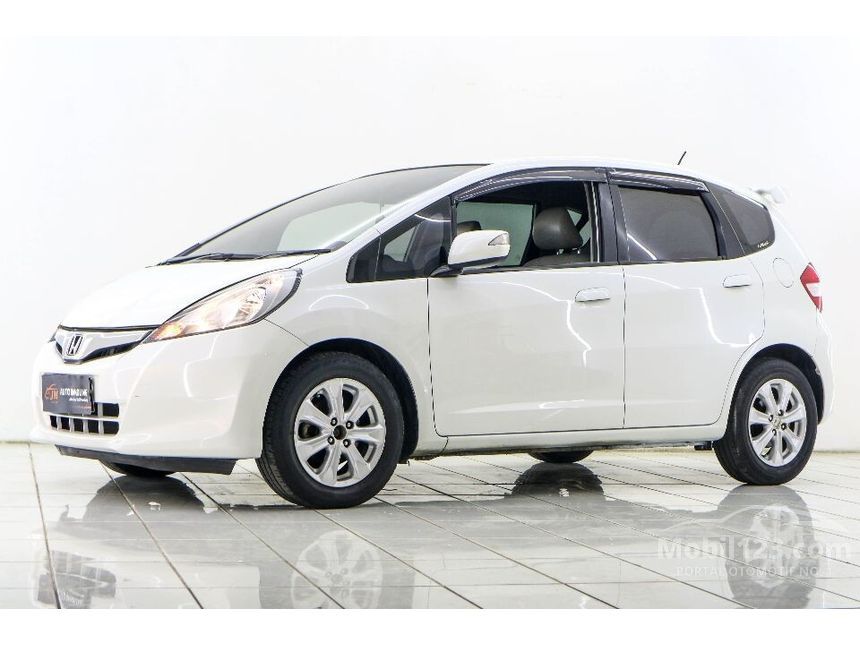 Jual Mobil Honda Jazz 2014 S 1.5 di Jawa Barat Manual Hatchback Putih ...