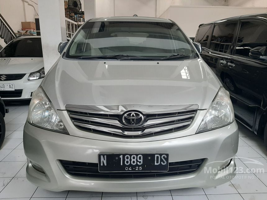 Jual Mobil Toyota Kijang Innova 2011 V 2.0 di Jawa Timur Automatic MPV ...