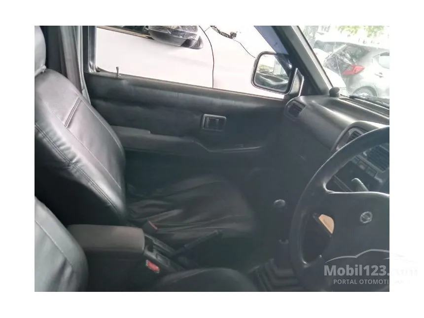 Jual Mobil Nissan Terrano 2005 Spirit S3 2.4 di Jawa Barat Manual SUV Hitam Rp 85.000.000 ...