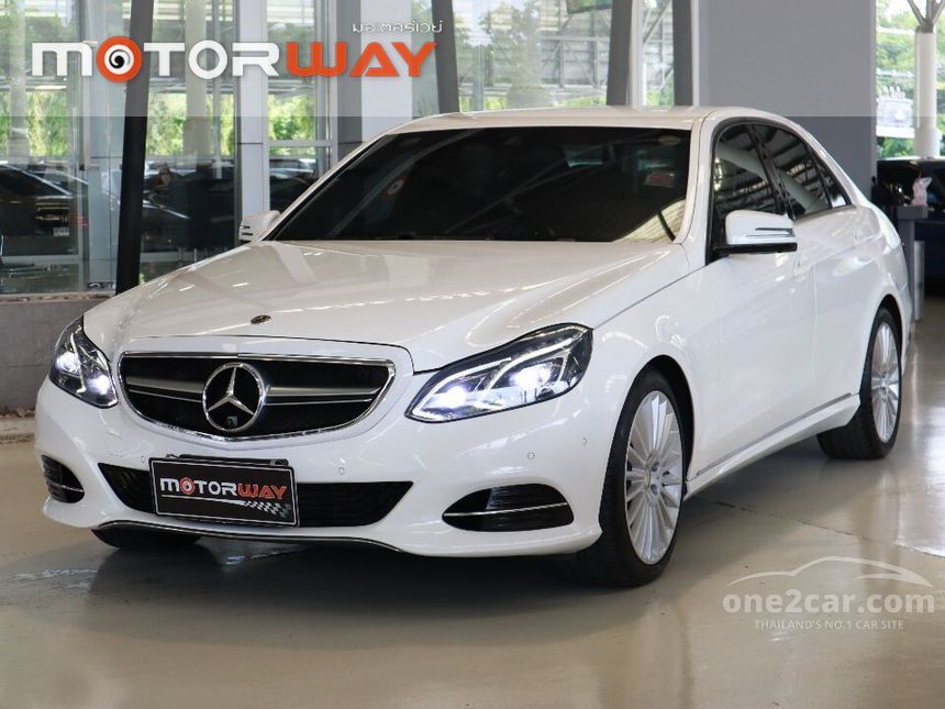 Mercedes-Benz E300 2015 W212 (ปี 10-16) Executive Blue TEC HYBRID 2.1 เกียร์อัตโนมัติ สีขาว ...