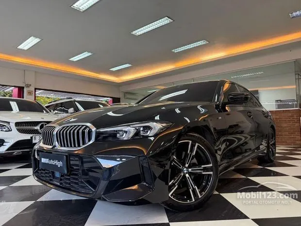 BMW Bekas Hitam di Indonesia Harga Kredit Murah | Mobil123