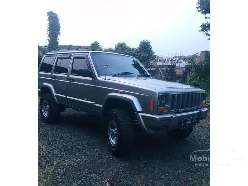 Jual Mobil Jeep Cherokee 1998 4.0 di Jawa Barat Automatic SUV Abu-abu ...