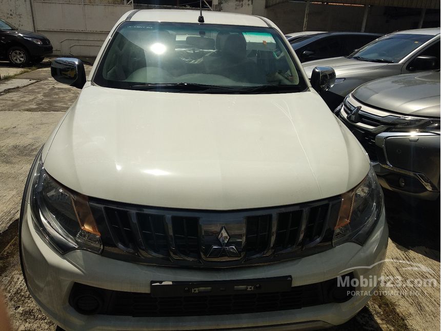 Jual Mobil Mitsubishi Strada Triton 2017 2.5 di DKI Jakarta Manual ...