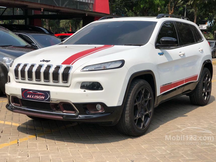 Jual Mobil Jeep Cherokee 2015 Limited 2.4 di DKI Jakarta Automatic SUV ...