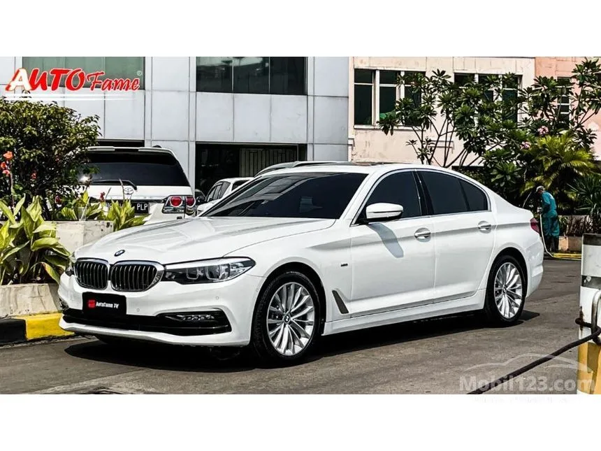 Jual Mobil BMW 530i 2017 Luxury 2.0 di DKI Jakarta Automatic Sedan Putih Rp 725.000.000 ...