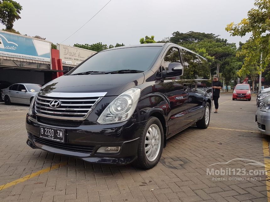 Jual Mobil Hyundai H-1 2011 XG 2.5 di DKI Jakarta Automatic MPV Marun ...
