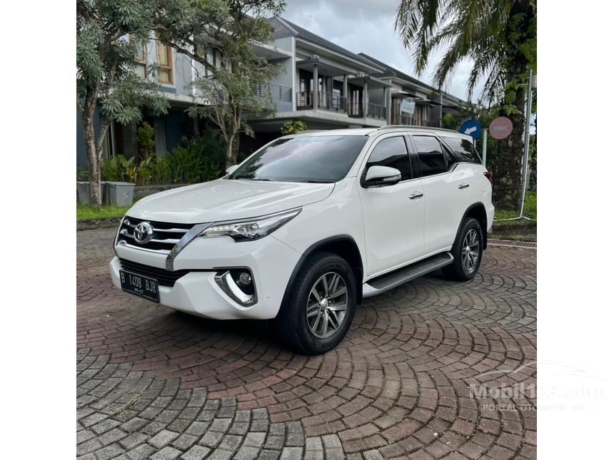 Jual Mobil Toyota Fortuner 2017 VRZ 4X2 2.4 di Yogyakarta Automatic SUV ...
