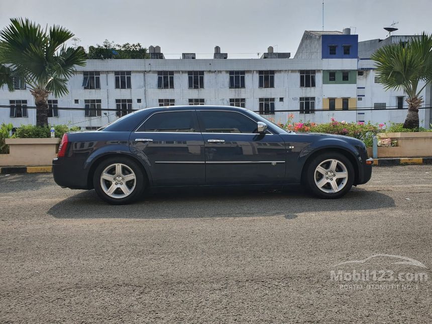 Jual Mobil Chrysler 300C 2010 3.5 di DKI Jakarta Automatic Sedan Hitam ...