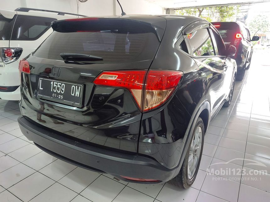 Jual Mobil Honda HR-V 2015 E 1.5 di Jawa Timur Automatic SUV Hitam Rp ...