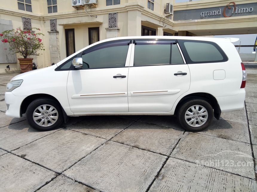 Jual Mobil Toyota Kijang Innova 2011 E 2.0 di DKI Jakarta Manual MPV ...
