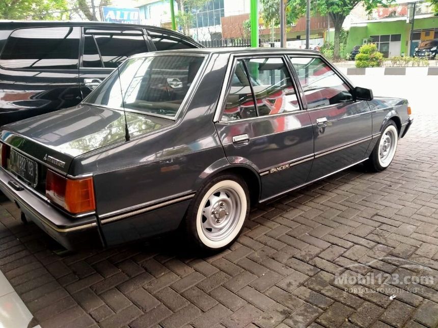 Jual Mobil Mitsubishi Lancer 1982 SL 1.4 di Jawa Timur Manual Sedan Abu ...