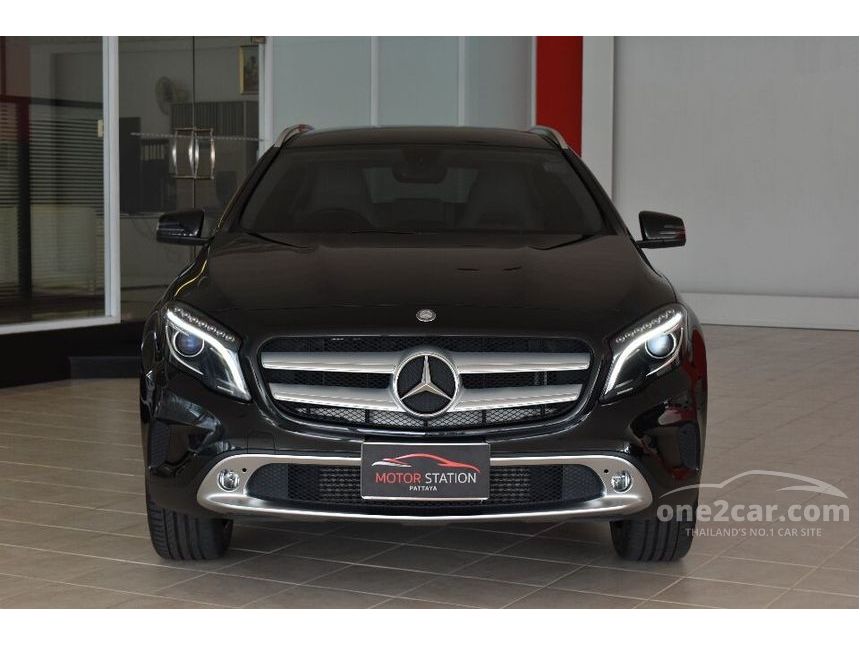 Mercedes-Benz GLA200 2015 W156 (ปี 14-17) 1.6 เกียร์อัตโนมัติ สีดำ ...