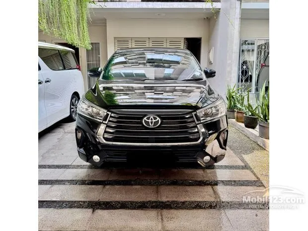 Jual Toyota Kijang Innova Diesel 2024 Bekas di Indonesia Harga Kredit ...