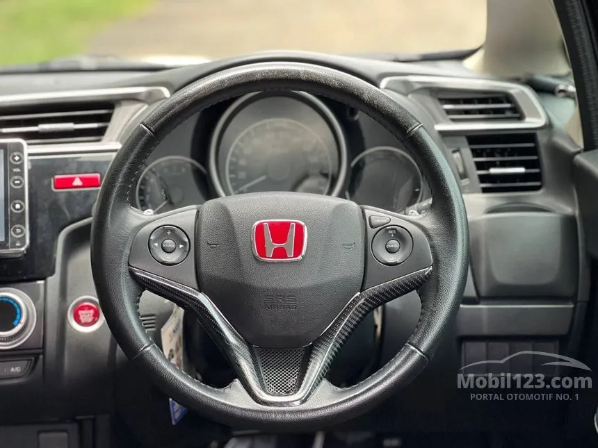 Jual Mobil Honda Jazz 2015 RS 1.5 di DKI Jakarta Automatic Hatchback ...