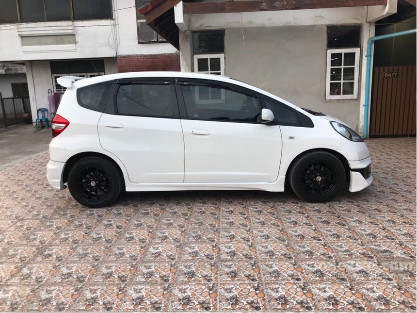 Honda Jazz 2013 S i-VTEC 1.5 in กรุงเทพและปริมณฑล Automatic Hatchback ...