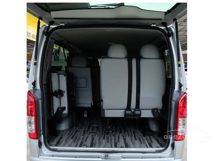 2018 Toyota Hiace 3.0 (ปี 05-16) Economy Van for sale on One2car