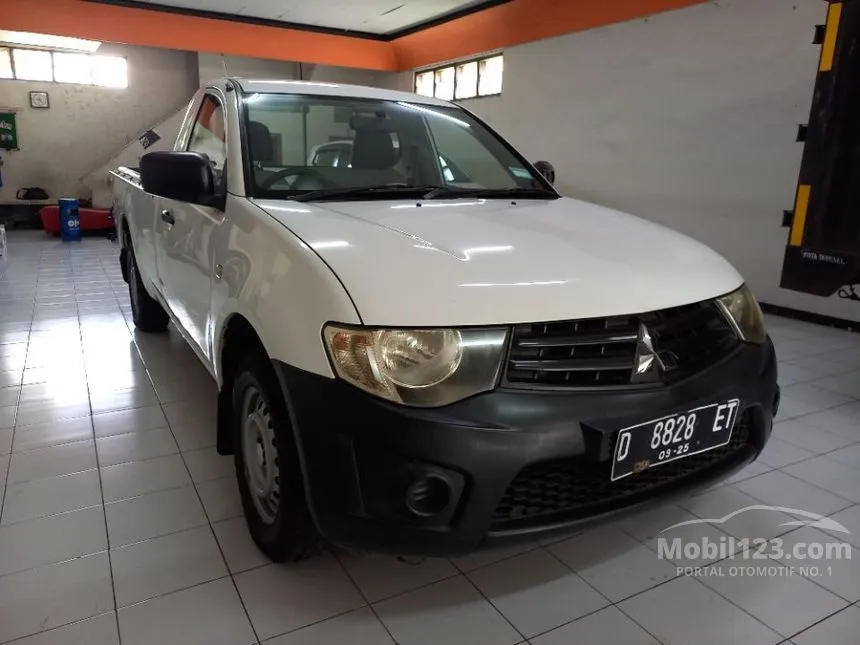 Jual Mobil Mitsubishi Strada Triton 2014 GLX 2.5 di Jawa Timur Manual ...