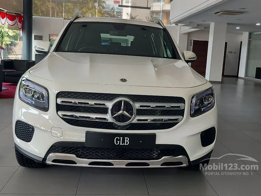 Jual Mobil Mercedes-Benz GLB200 2022 Progressive Line 1.3 di DKI ...