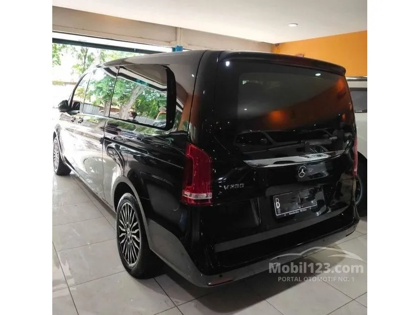 Jual Mobil Mercedes-Benz V260 2018 Avantgarde 2.0 di DKI Jakarta Automatic Van Wagon Hitam Rp ...